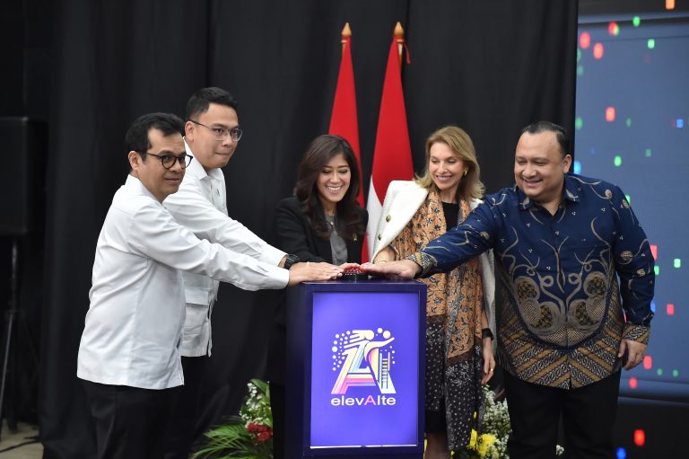 Kemkomdigi dan Microsoft Luncurkan elevAIte Indonesia: Bekali 1 Juta ...